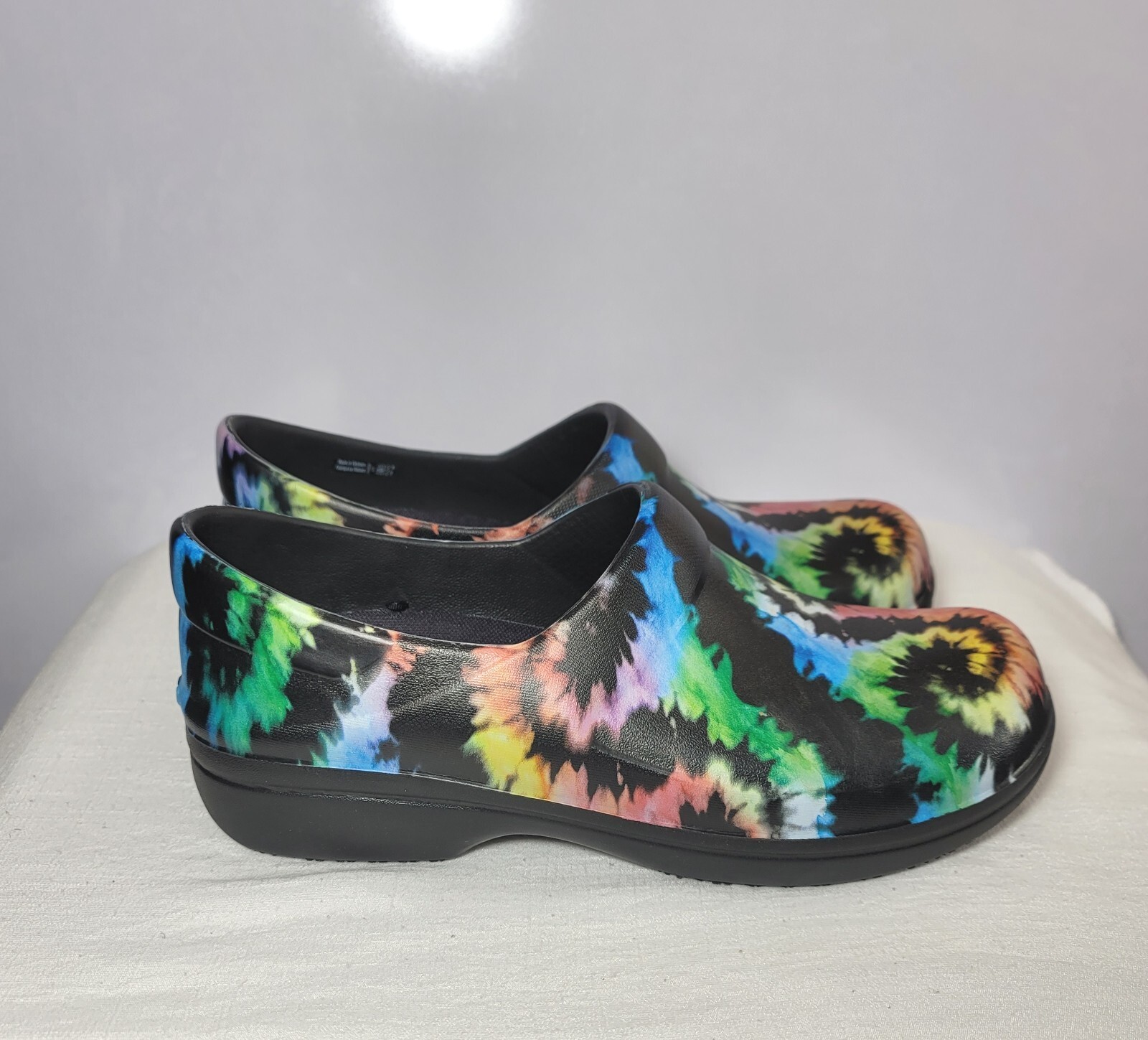 Crocs Women's Size 10 Neria pro ll Multi Colored Slip Resistant Clogs ...