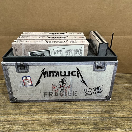 Metallica Live Shit Binge & Purge Box Set 3 VHS Book Stencil Pass ...