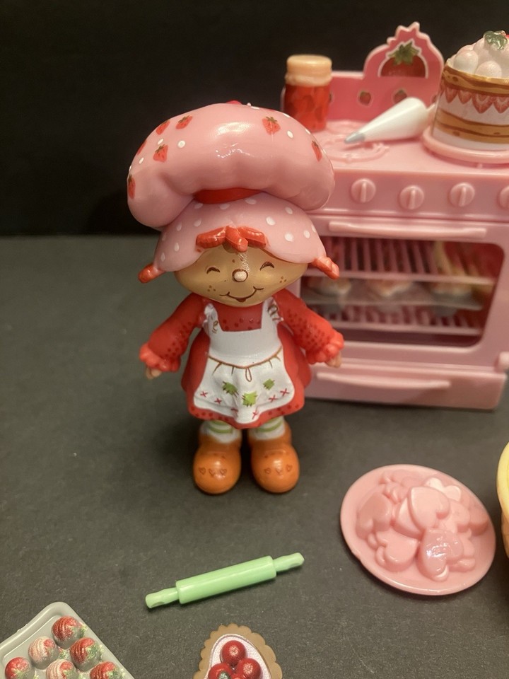 Strawberry Shortcake Doll Teeny Tinies Mini Food Play Set Bake Shop 20 ...
