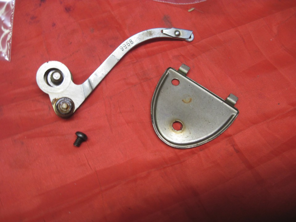 White Dressmaster 127 Rotary Sewing Machine Thread Take Up Lever Arm ...