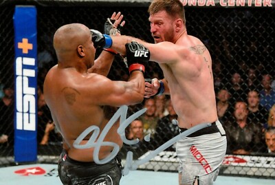 Stipe Miocic Signed 6x4 Photo UFC Heavyweight MMA Autograph Memorabilia ...