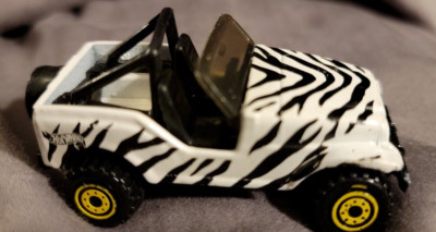 Hot Wheels Jeep 1990 Zebra Black&white Stripes Scale 1/64 Yellow Rims ...