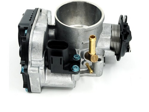 Throttle Body 82XPTJ99 for Cabrio Jetta Golf 2001 1999 2002 1998 1997 ...