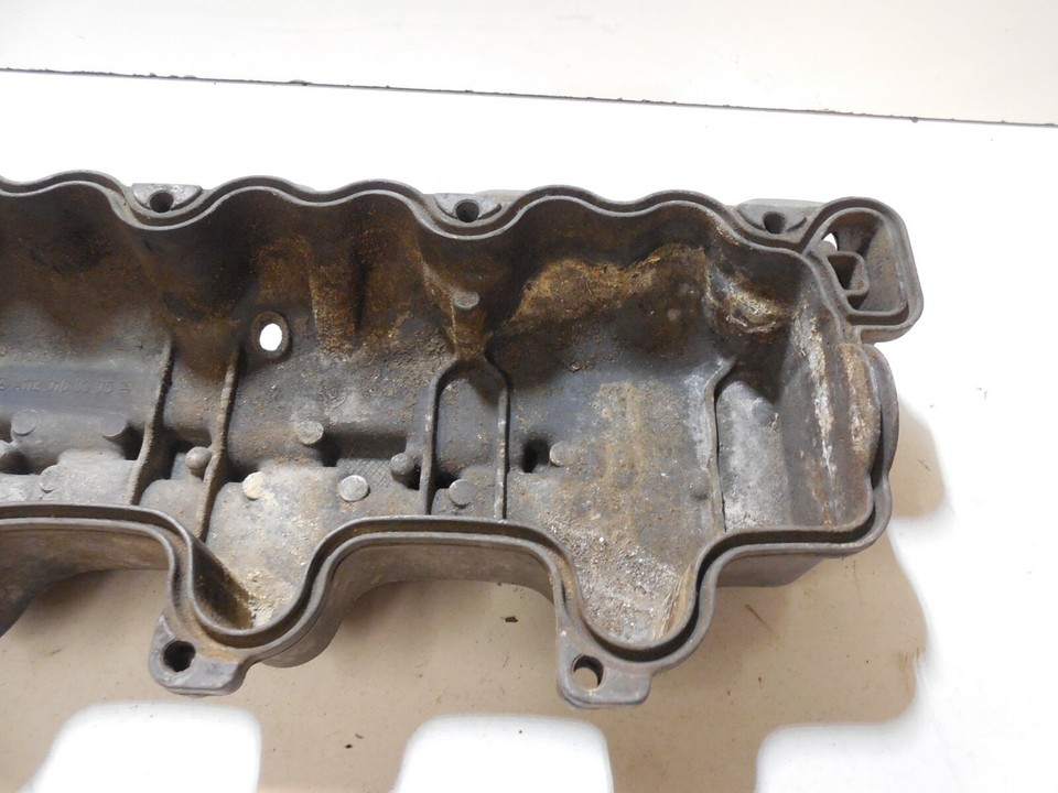 98-05 Mercedes ML320 CLK320 E320 Right Passenger Valve Cover 1120160305 ...