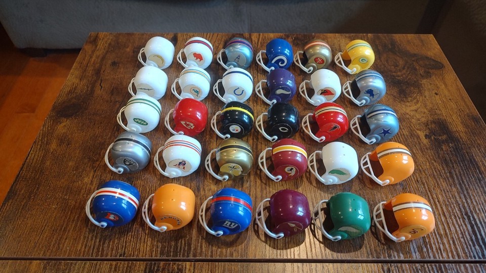 Lot of 30 Vintage 1960-70s NFL/AFL Mini Gumball Football Helmets VG ...