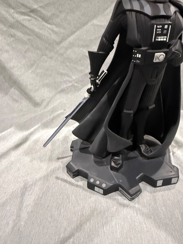 Star Wars Gentle Giant Darth Vader Black and White animated maquette ...