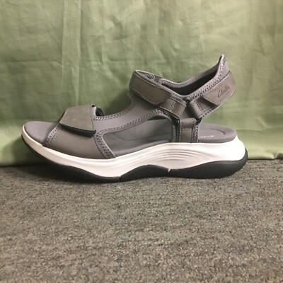 New Women’s Clarks 26159700 Grey Wave 2.0 Skip Sandals Size 7 Medium | eBay