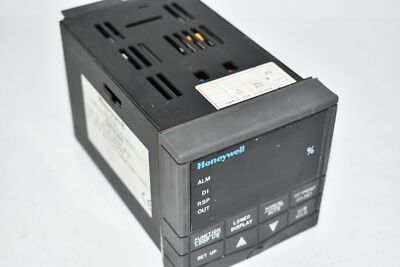 Temperature Controllers - Udc3300 Temperature Controllers