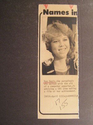 AP Wire Press Photo 1982 Nan Davis the paraplegic who walked w/ aid of ...