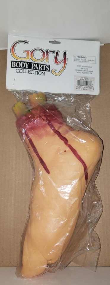 GORY BLOODY FOOT Rubber Halloween Cut Off Stump Prop Fake Body Part ...