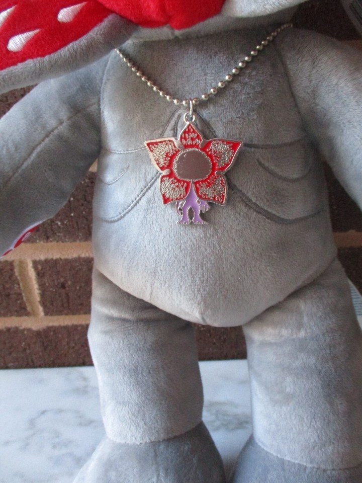 Build A Bear Stranger Things Demogorgon Monster Plush 16"-Medal Charm ...