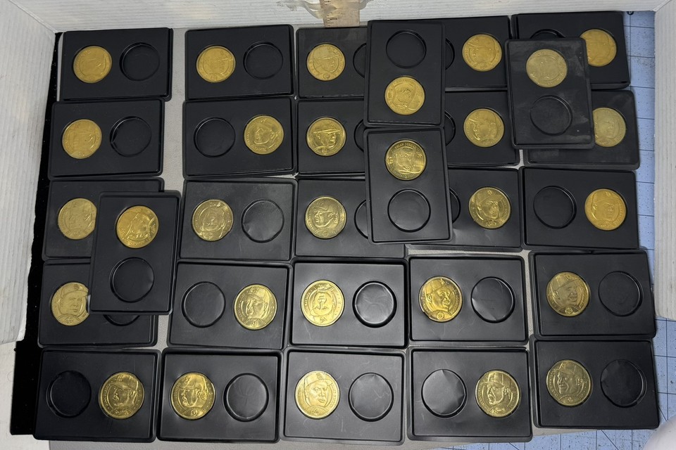72 Baseball Player Coins | eBay