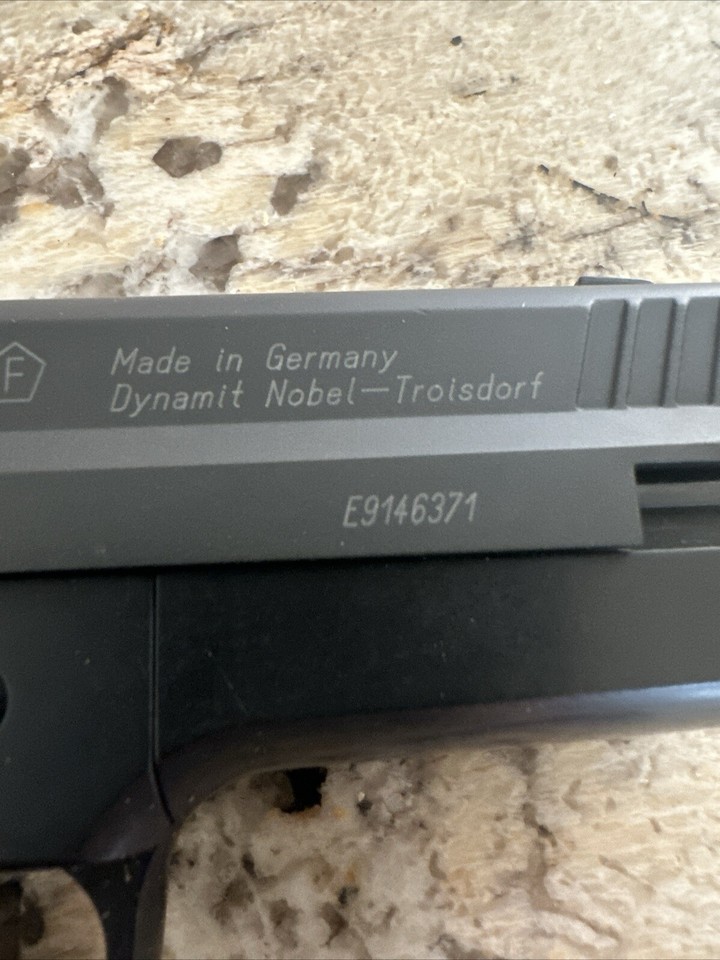 Vintage RWS C225 .177 4.5mm Caliber Co2 Air Pistol Sig Sauer P225 Copy ...