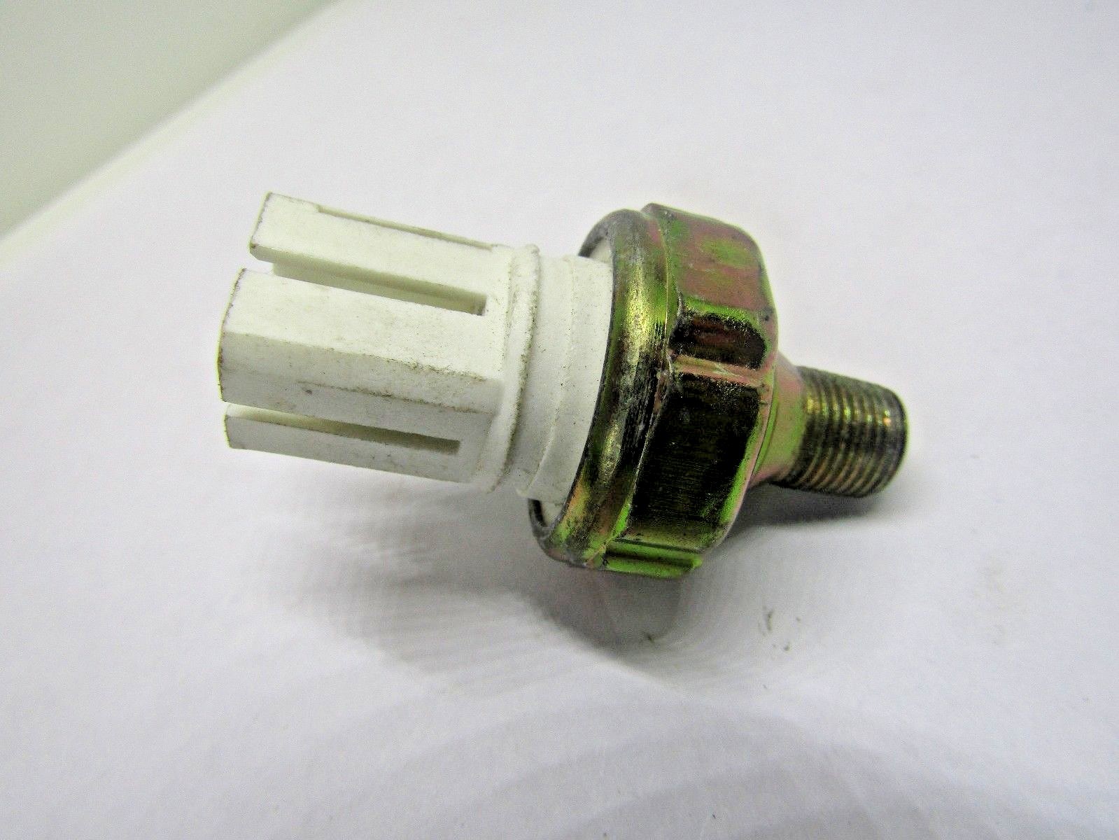 Engine Oil Pressure Switch-Oil Pressure Light Switch Standard PS168T | eBay