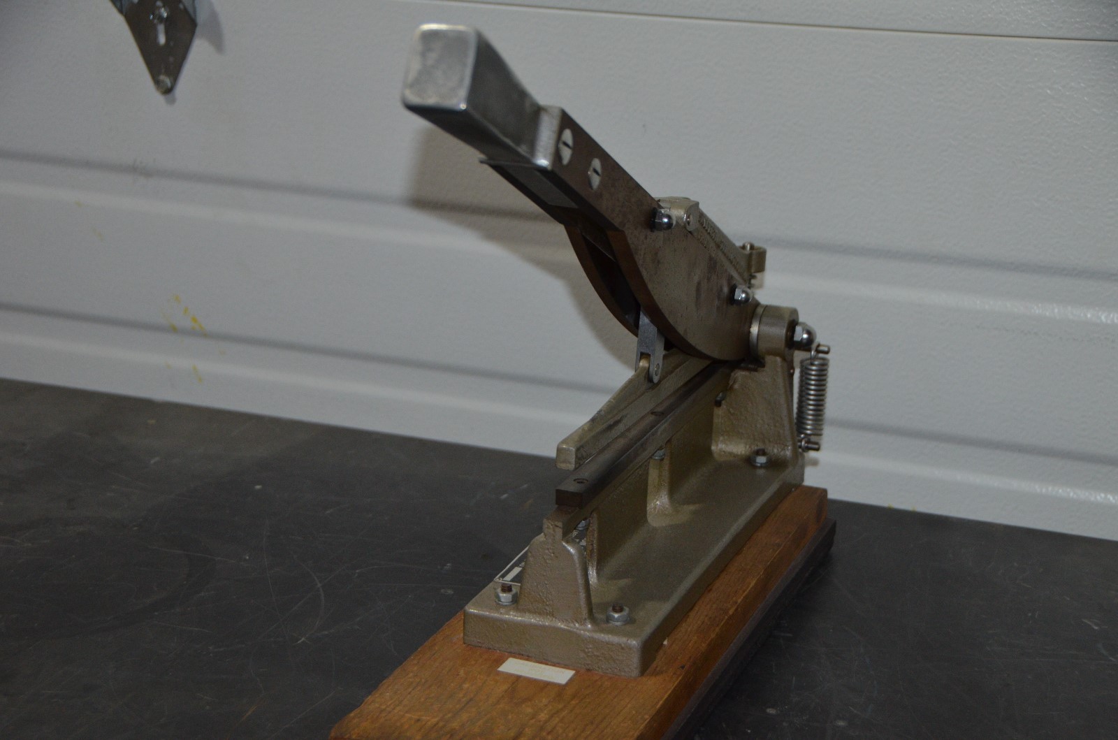 Thwing Albert JDC Precision Sample Cutter 15 w/ Base - 10" x 5/8 ...