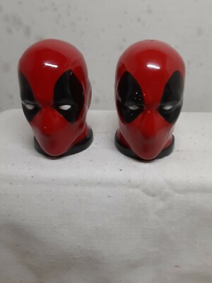 Marvel Comics DEADPOOL Ceramic Salt and Pepper Shaker Set By Zak! | eBay