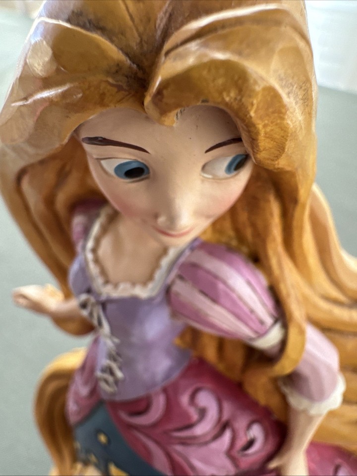 Walt Disney Showcase Collection “Enlightened Love” Rapunzel And Flynn ...