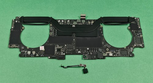 Apple MacBook Pro A1990 2019 Genuine i7 2.6GHz 32GB Logic Board 820 ...
