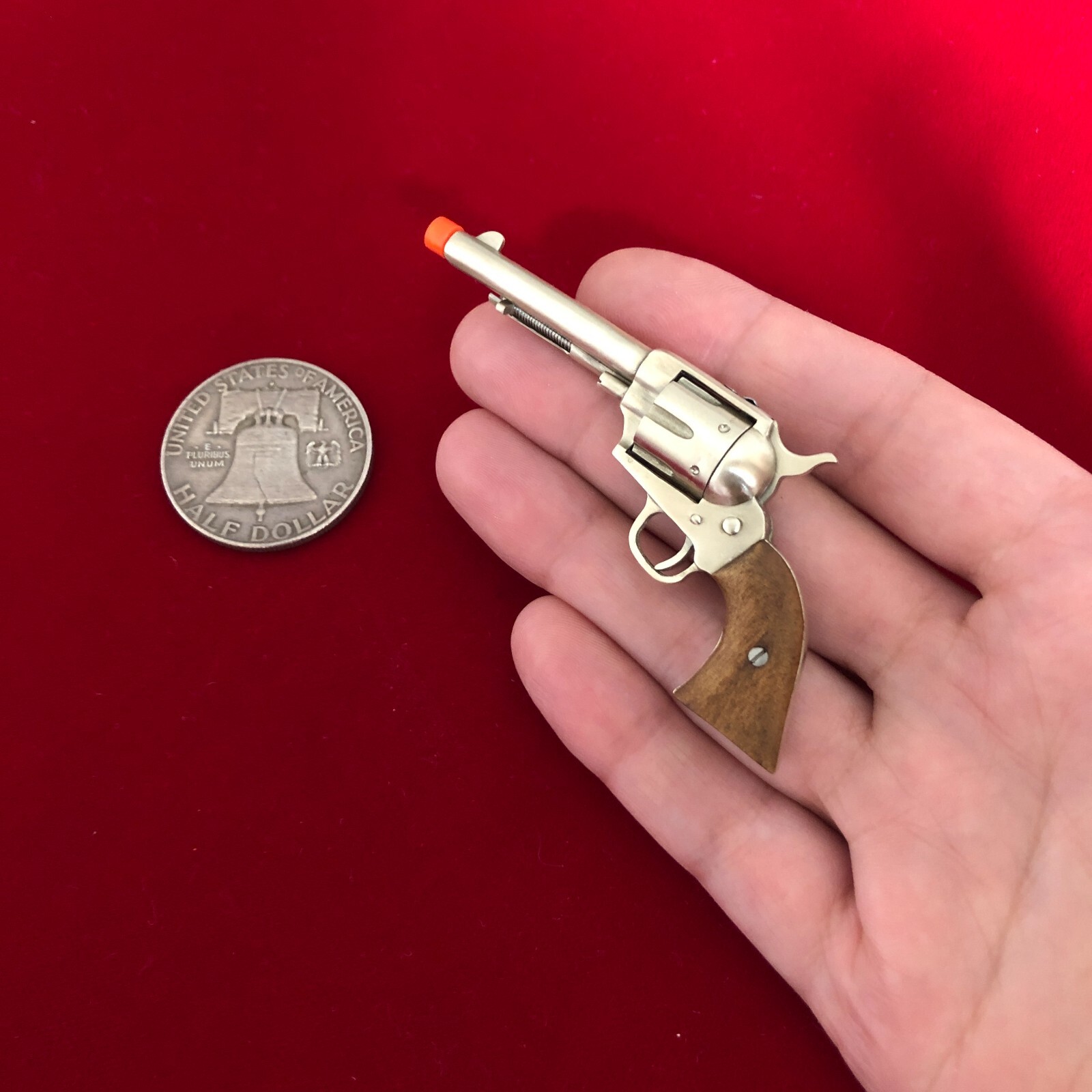 Cap gun Colt Revolver Mini gun Colt Peacemaker Cowboy gun Colt single ...