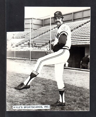 Ray Lamb INDIANS UNSIGNED 5-1/2 x 6-7/8 ORIGINAL B&W STAFF PHOTO #2 | eBay