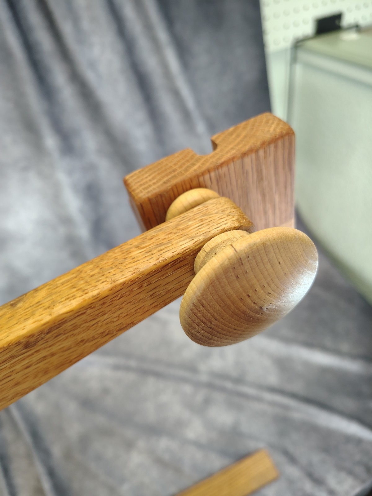 GAZELLE Needlework Floor Stand 