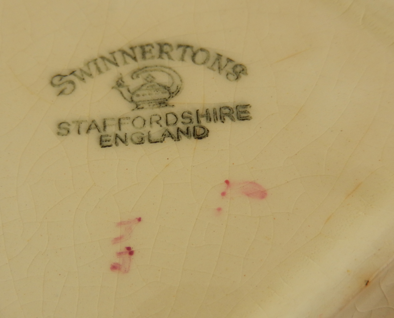 Vintage Swinnertons of Staffordshire England 7 3/4" Bowl / "Man Bowing ...