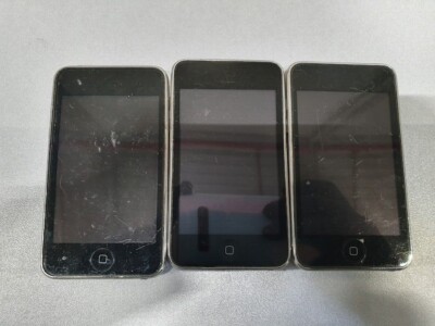 Apple iPod Touch 3rd Gen A1318 MP3 Lettore Musicale Testato Non Lavoro ...