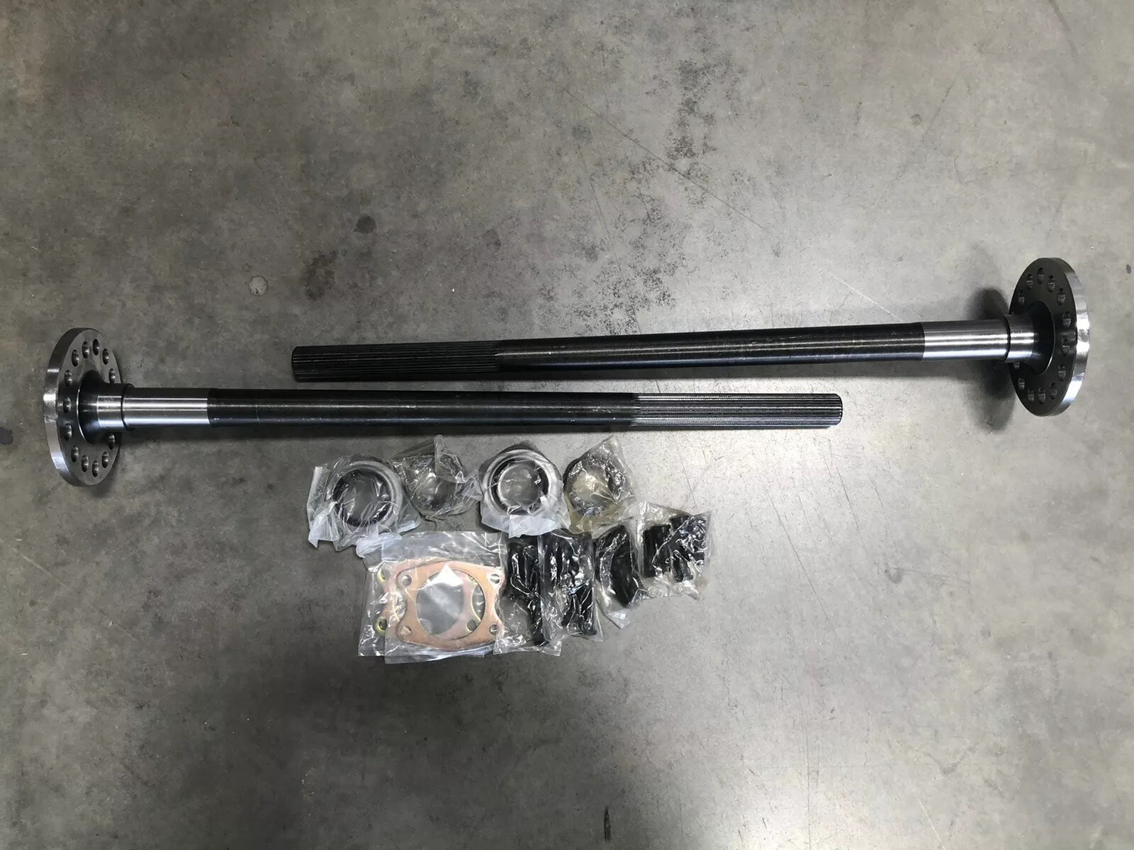 NEW FORD 9 INCH REAR END ROUND STYLE W/ 31 SPL AXLES & HARDWARE 57 ...