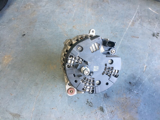 2015 MERCEDES A180 1.6 Turbo Petrol Bosch Alternator A0009061903 for ...