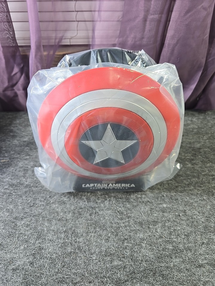 CAPTAIN AMERICA BRAVE NEW WORLD COLLAPSIBLE POPCORN BUCKET SHIELD ...