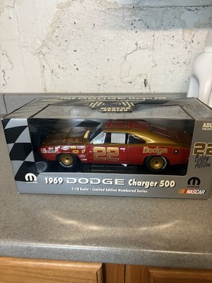 1969 Dodge Charger 500 Nascar Bobby Allison Mopar Diecast 1:18 Car ...