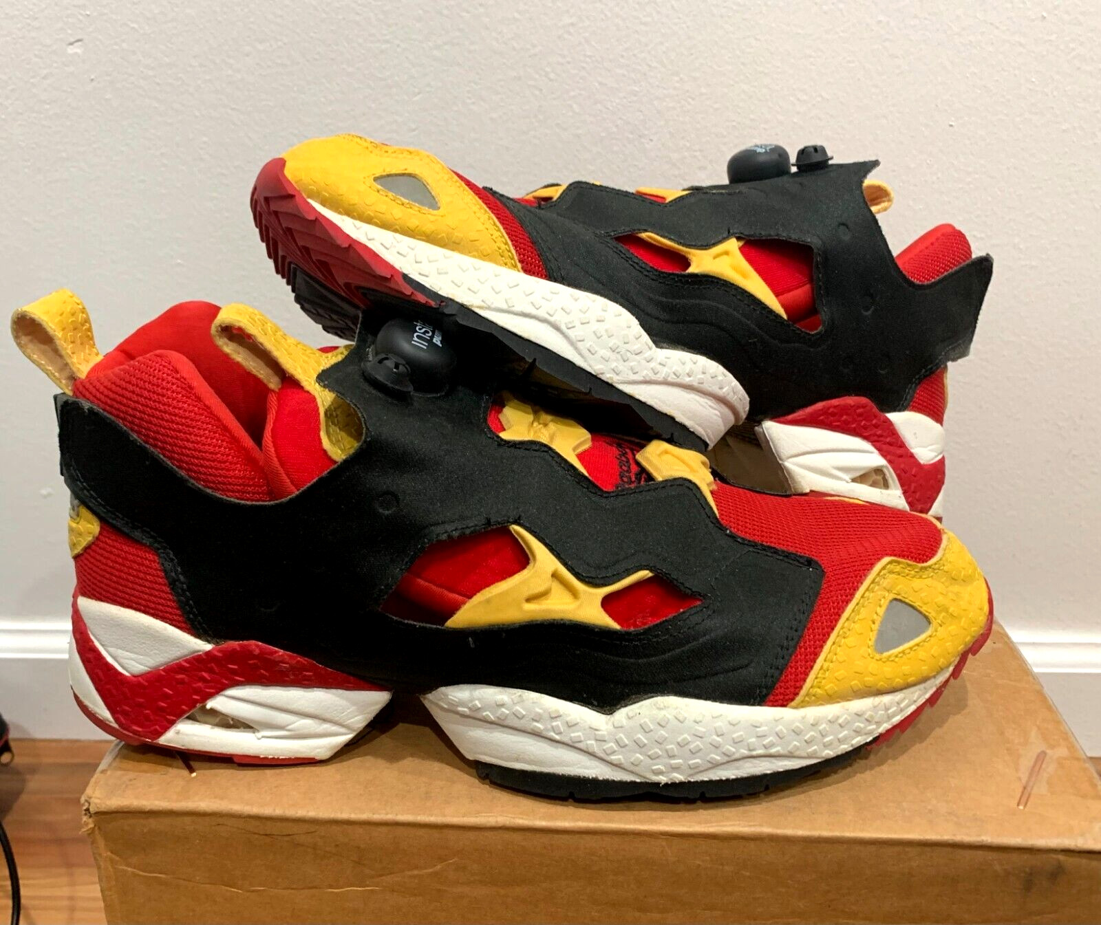 REEBOK Instapump Fury V2 OG Hong Kong Hangover - Vint… - Gem