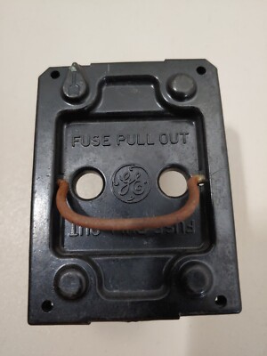 Fuse Blocks & Holders - Fuse Pull