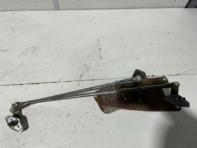 Toyota Hiace Front Wiper Assembly RZH103 11/1989-12/2004 | eBay Australia