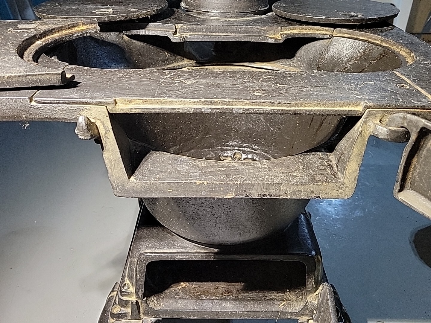 Antique Old VESTAL STOVE CO SWEETWATER TN #5 CAST IRON SMALL COAL STOVE ...