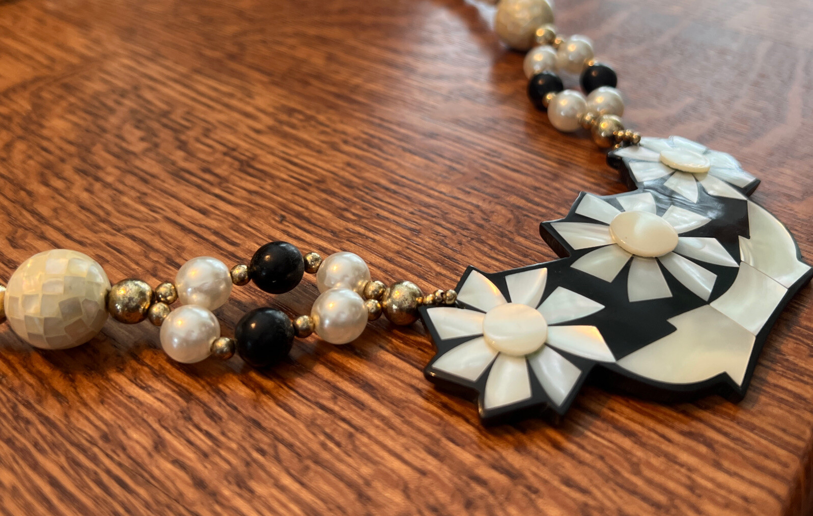 Vintage Inlay Mother of Pearl & Faux Pearl Beaded Nec… - Gem