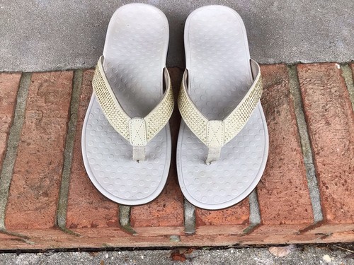 Vionic Women’s Tide Tan Rhinestone Flip Flops, Sz 8, NEW w/o Tag | eBay