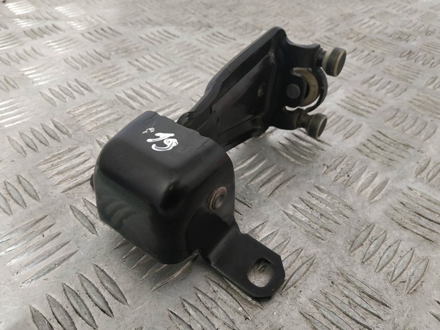 Mercedes-Benz V Class W447 2019 Sliding door upper roller hinge ...