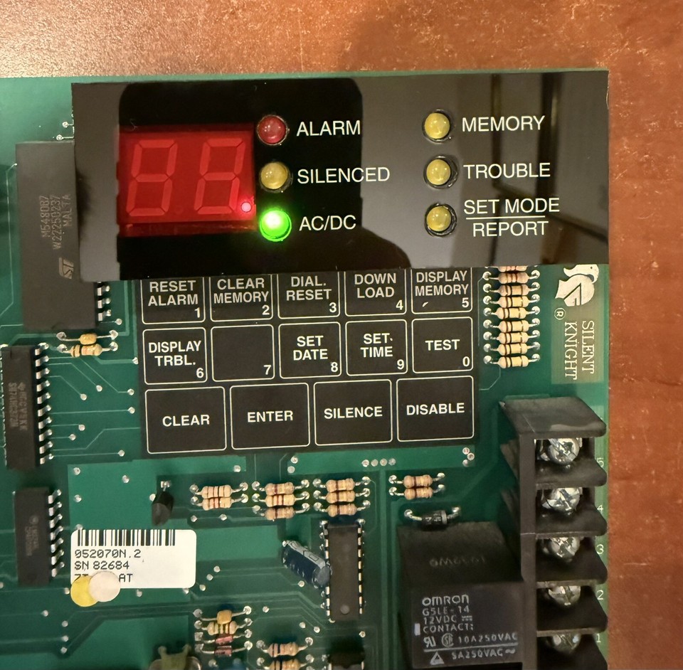 SILENT KNIGHT FIRE ALARM BOARD SK-5207 FACTORY DEFAULTED- FULLY TESTED ...