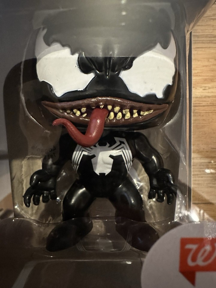 Funko Pop! Marvel: Venom #82 Walgreens Exclusive Pop (Minor Box Wear ...