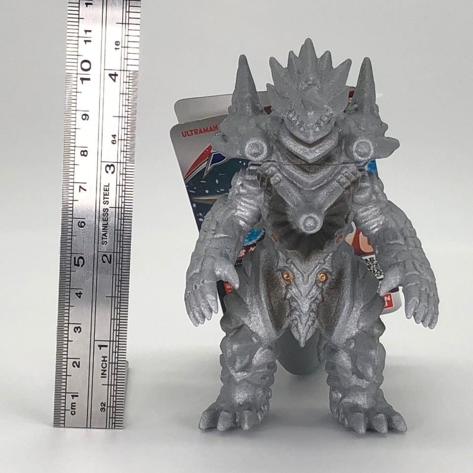 Bandai Ultraman Ultra Monster Series 98 Grigio Regina Pvc Figure Sofvi ...