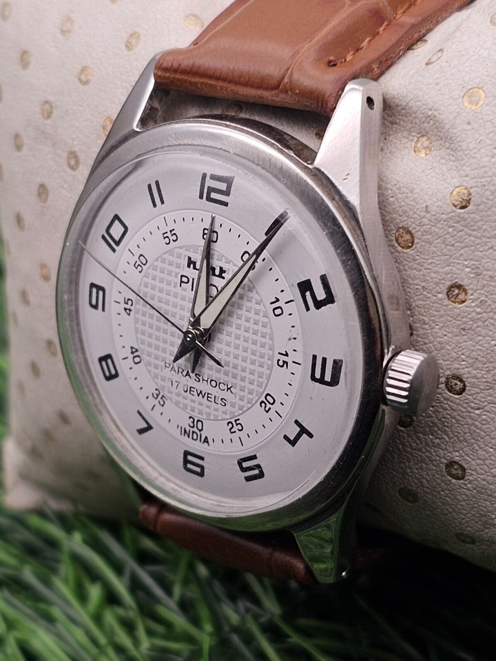 Beautiful Mens HMT Pilot Parashock Mechanical Wind 17J Watch White Dial ...