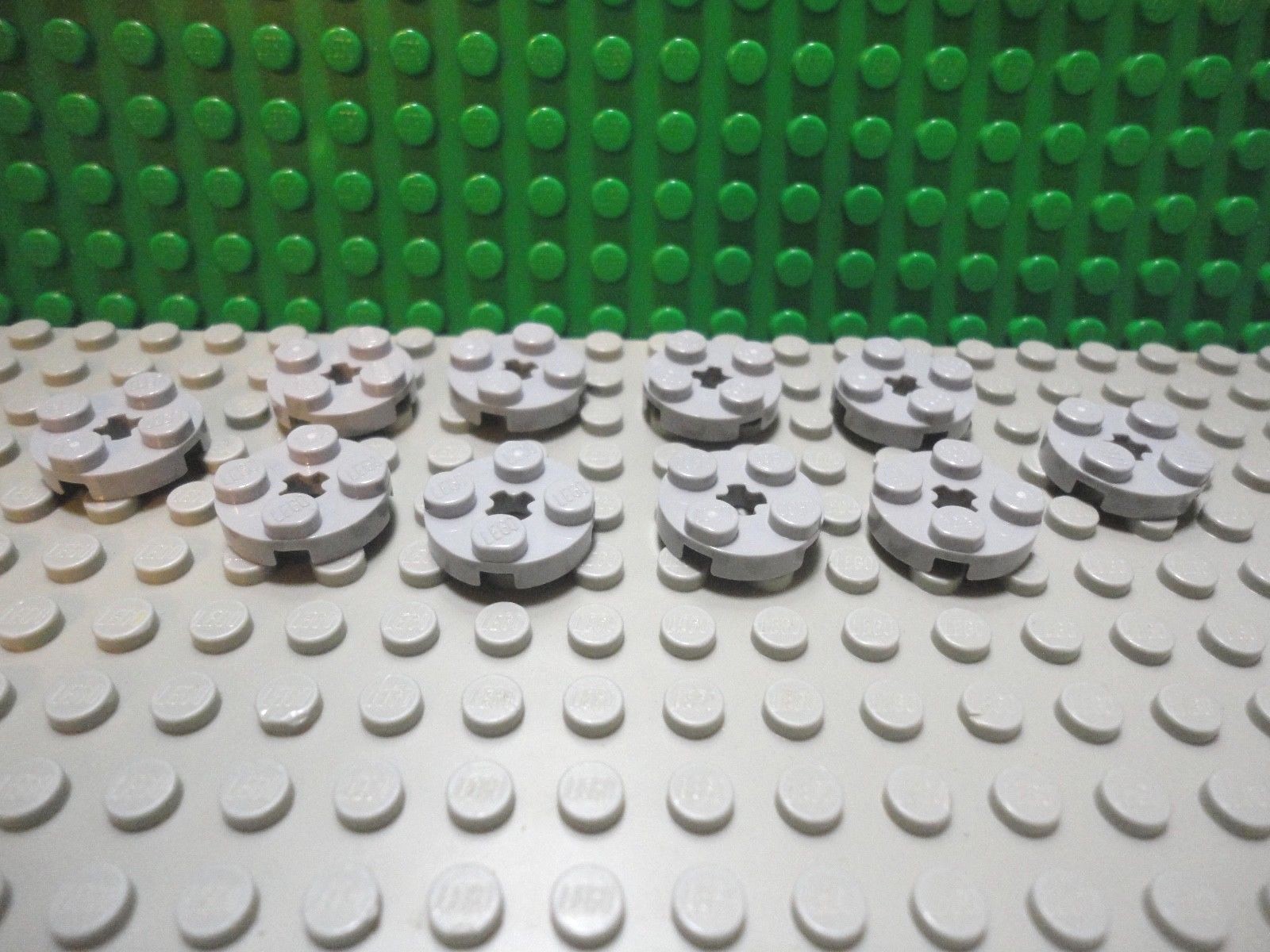 Lego 10 Light Bluish Gray 2x2 circular round plate base | eBay