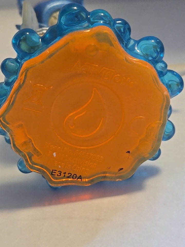 Skylanders Giants LIGHTCORE CHILL Figure | eBay