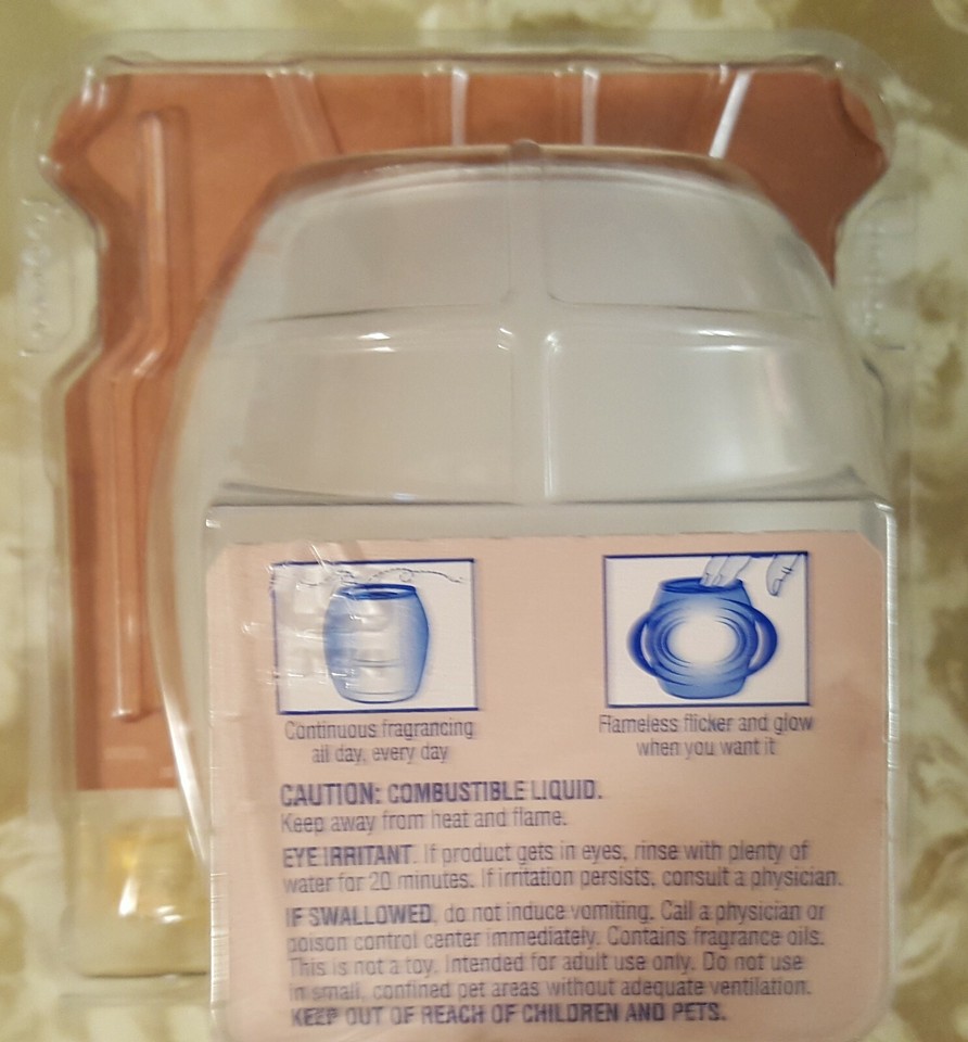 GLADE WISP FLAMELESS CANDLE HOLDER & REFILL---FRENCH VANILLA--NIP ...