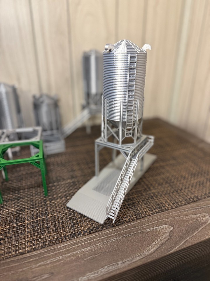 1/64 Scale Overhead Grain Bins and Structure Kit | eBay