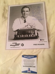 Fred Rogers Mr Rodgers Autograph 8x10 Beckett Coa | eBay