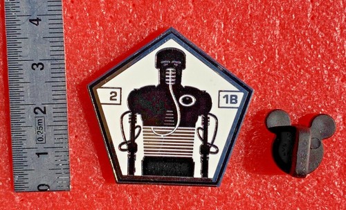 Pins STAR WARS Galaxy's Edge DROID DEPOT 2 1B Droïde Official Pin ...