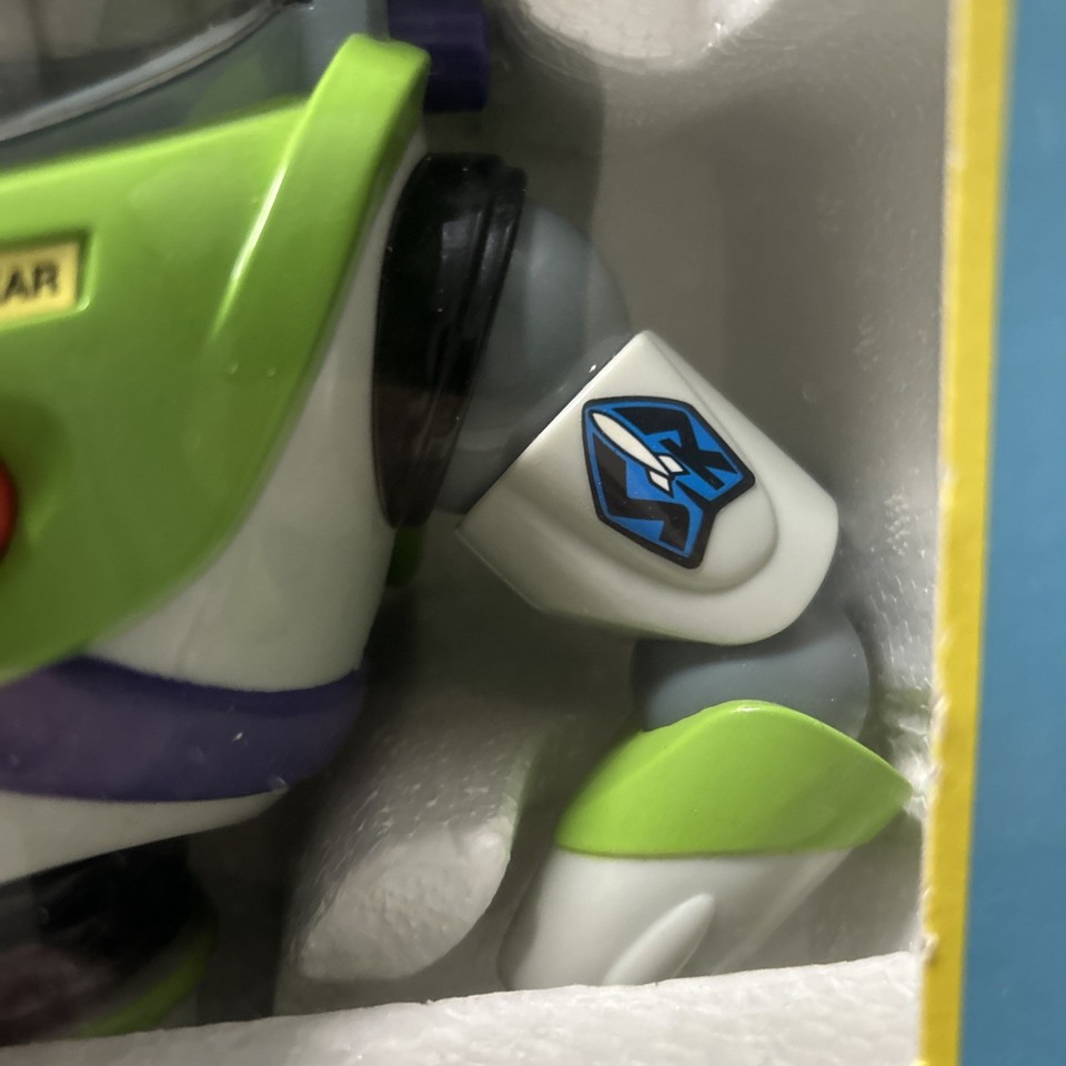 Toy Story Buzz Lightyear Ultimate Talking Action Figure 1st Edition CIB ...