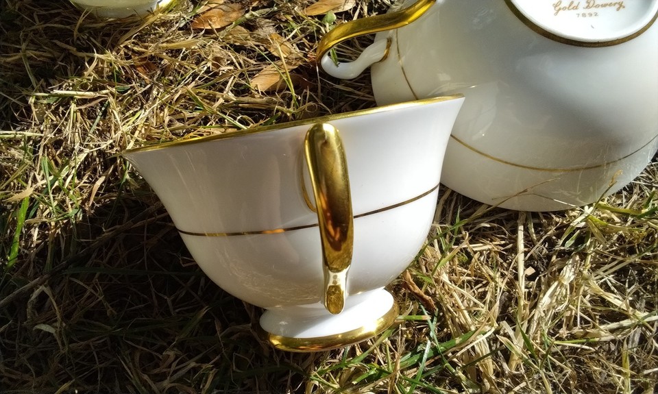 Gold Dowry Anysley Chinaware - Teacups and Soup Bowls | eBay UK